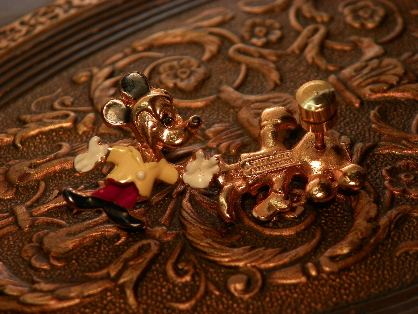 VERY RARE DISNEYANA Pair Antique 1930s Mickey Mouse Pin Set 2 Gold Tone ...