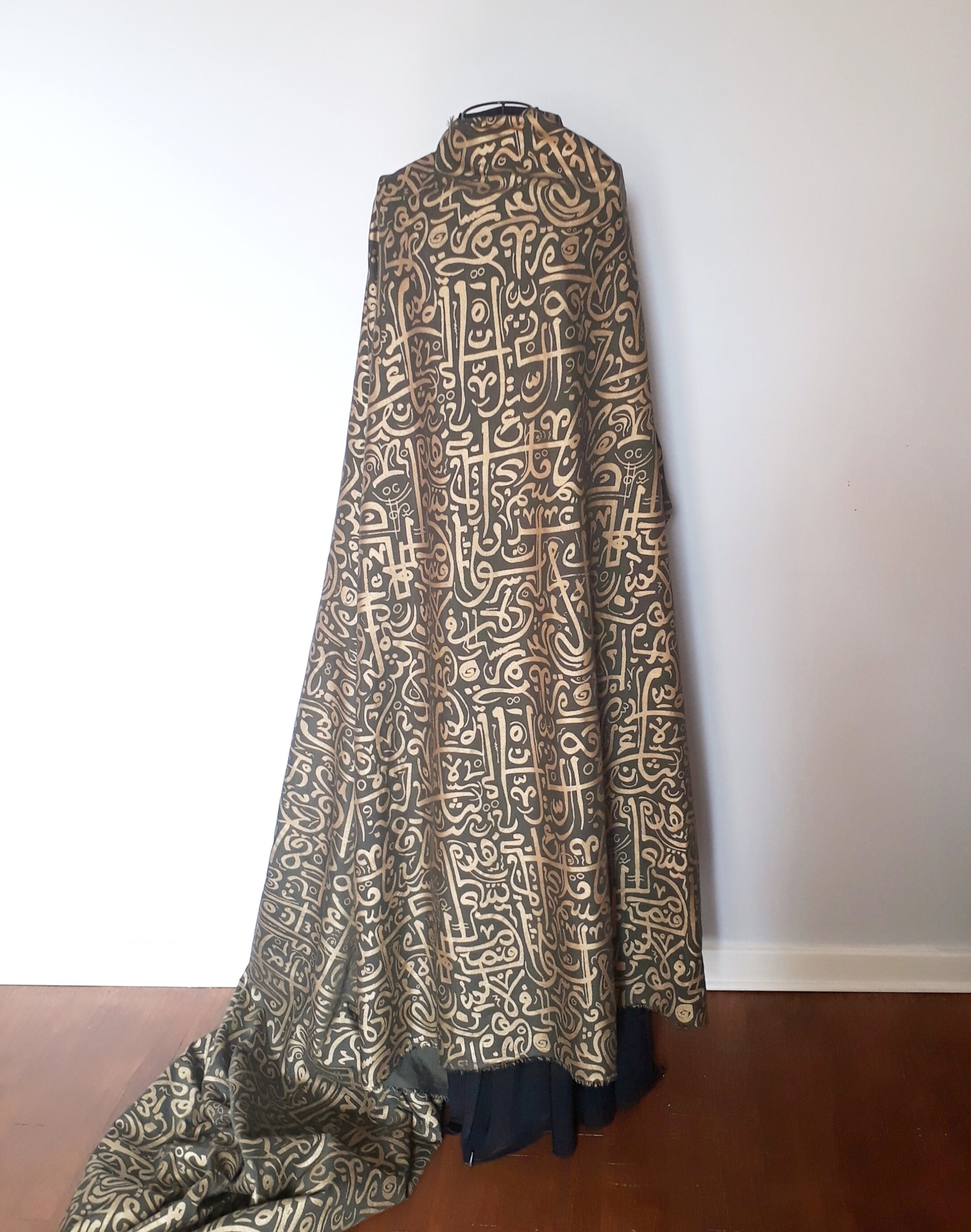 Tissu kaki calligraphié en lettres dorées. Convient pour | Etsy