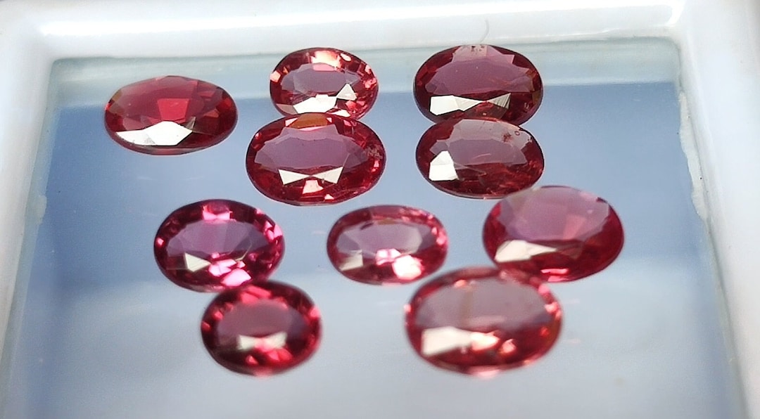 Natural Burmese Red SPINEL :- 2.10 Ct Natural Jedi Red Spinel From 3 ...