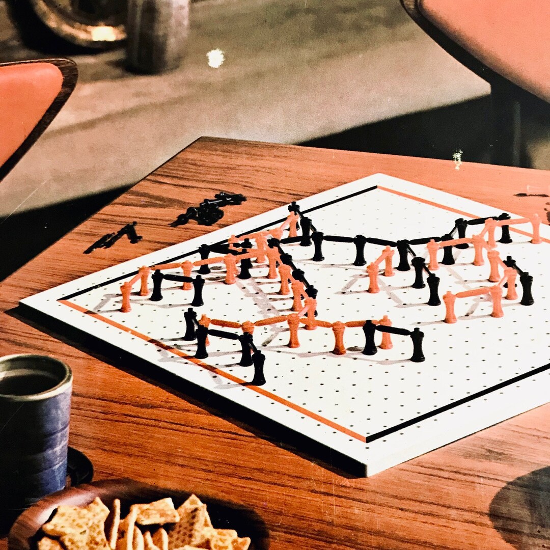 1976 Twixt Avalon Hill Bookshelf Board Game Strategy Game Night 2 or 4 ...