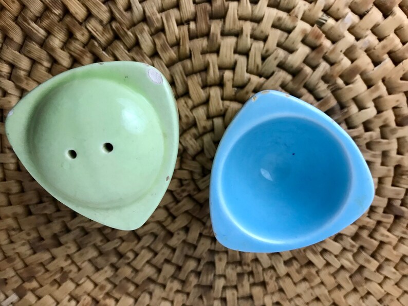 Rare Egg Holder Caddy Ceramic Triangle Salt and Pepper Shaker - Etsy