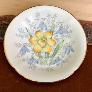 HM Sutherland April Teacup and Saucer Tea Cup Set Yellow Daffodil ...