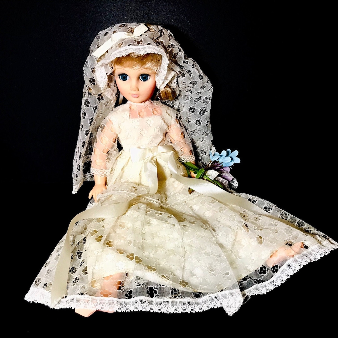 1950s Mid-century Bride Doll 14R Blonde Rooted Hair Blue Sleepy Eyes 18 ...