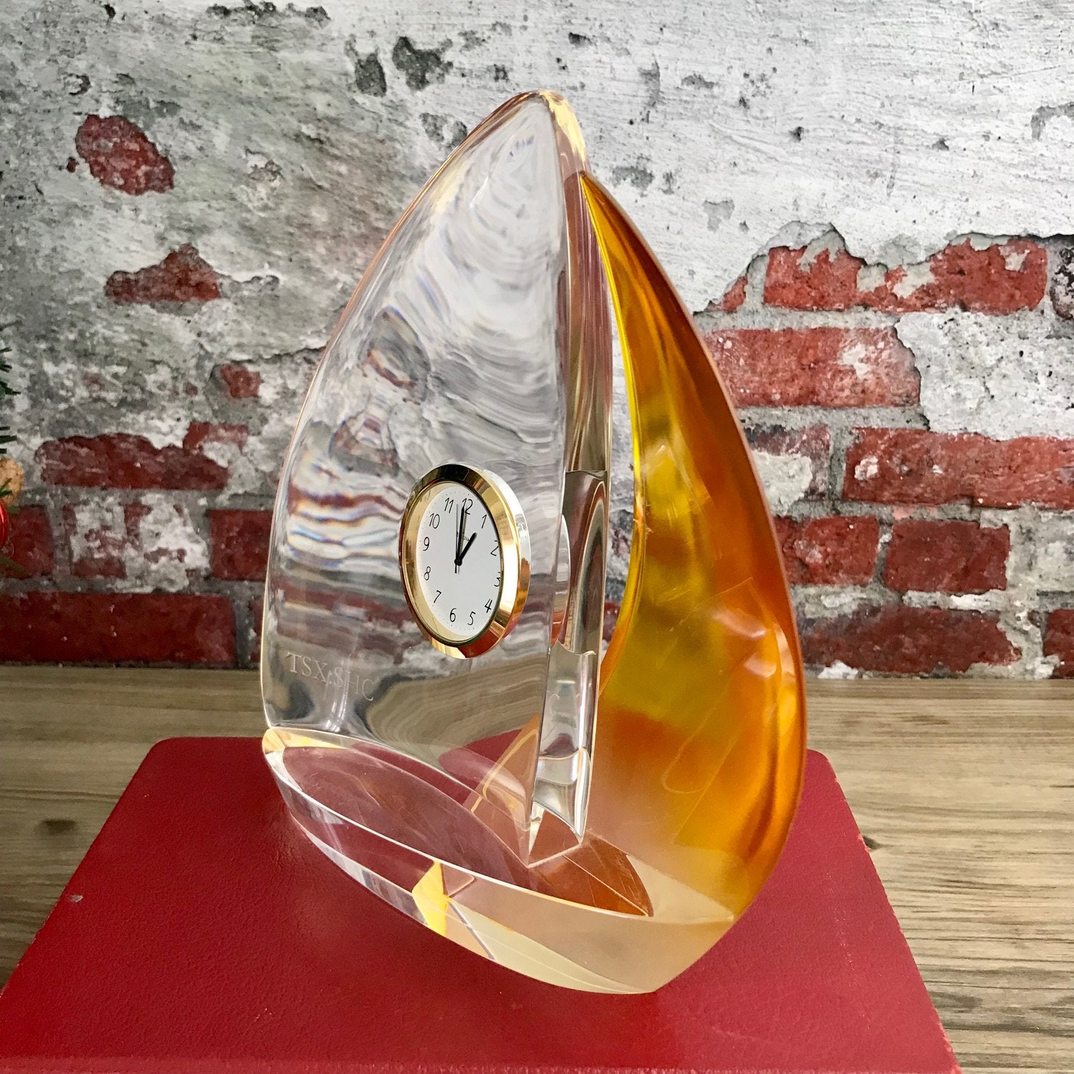 Bulova Sailboat Crystal Hoya Clock Yellow Amber Working - Etsy Canada