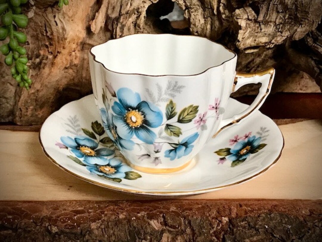 Royal Canadian Teacup and Saucer Tea Cup Set England Bone China Vintage ...