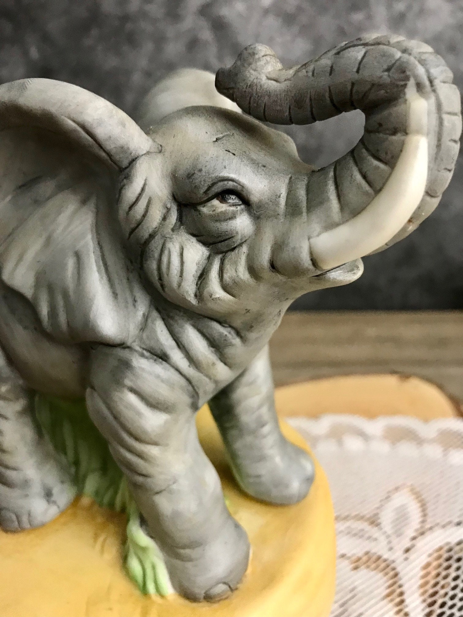 Born Free Theme Ceramic Elephant Music Box Vintage Made in Taiwan Turns ...
