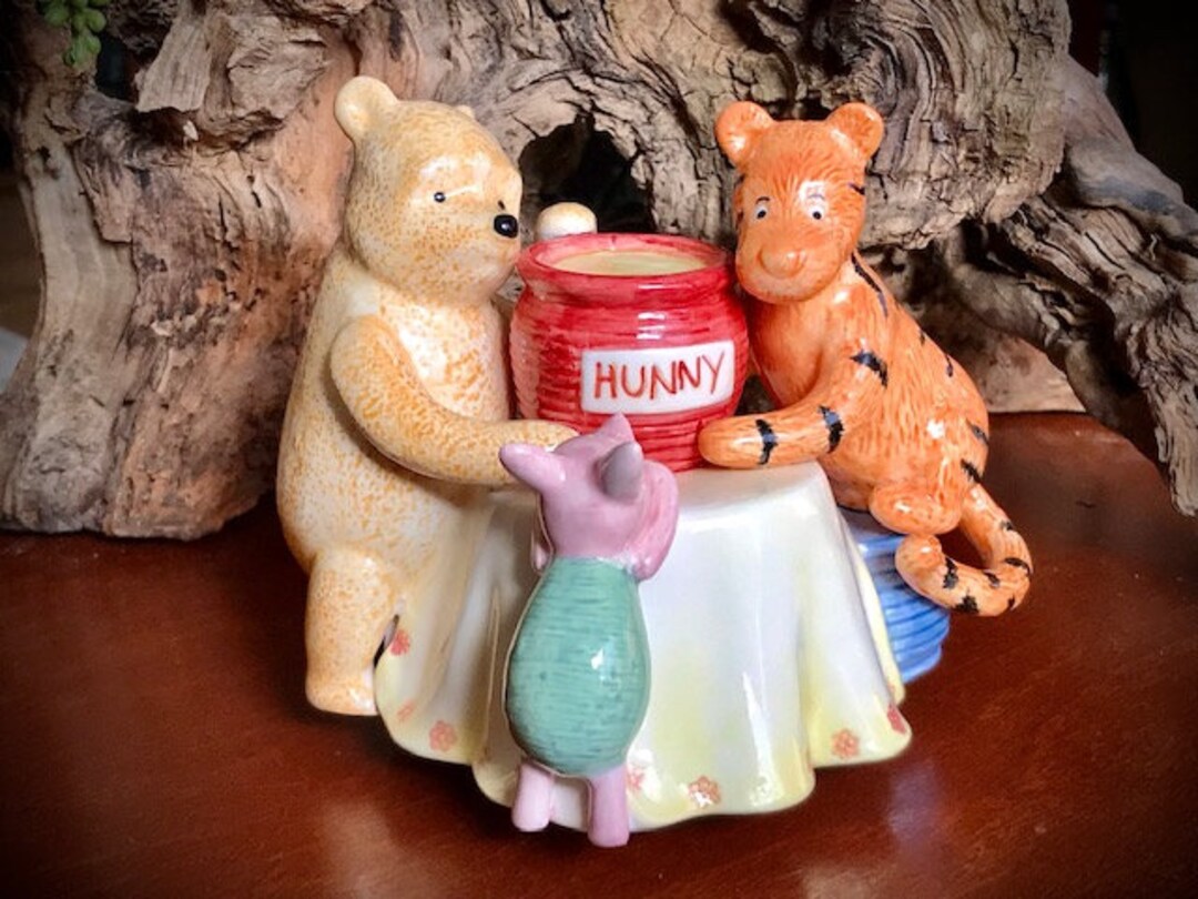 Rare Enesco Classic Winnie the Pooh Music Box Tigger Piglet Table Hunny ...