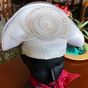 Ivory & Gold Church Lady Sunday Hat Woven Straw Raffia Flower Accent ...