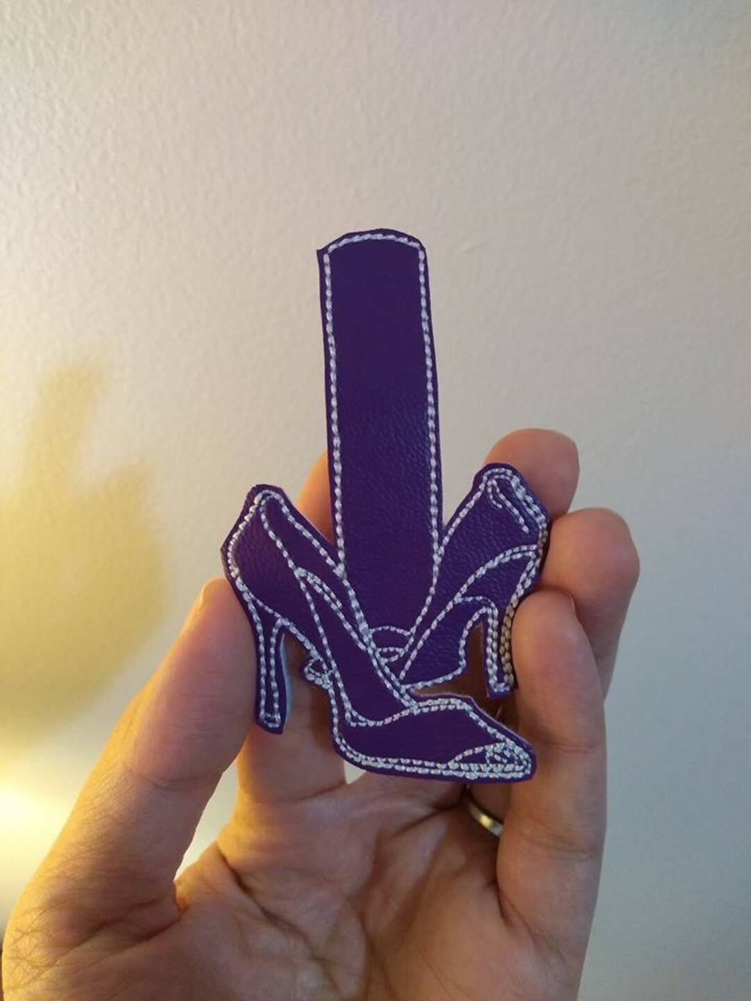 Girl Shoes Snap Tab Key Fob ITH Embroidery Design File - Etsy