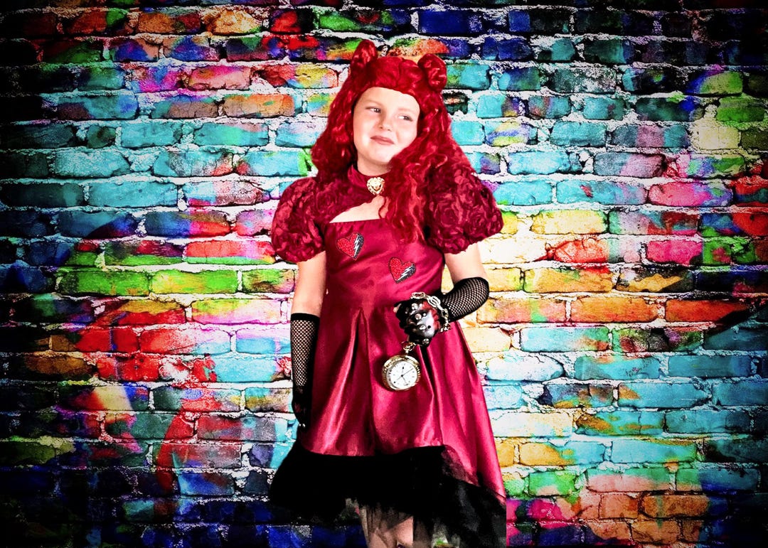 Descendants 4 Rise of Red, Deluxe Fashion Princess Red of Hearts Short ...