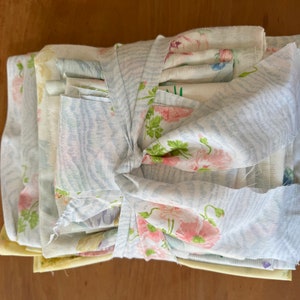 Vintage Sheet Remnant Bundle - Various Sizes and Patterns - Etsy