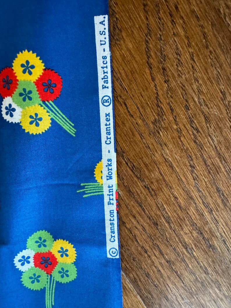 Vintage Novelty Fabric by Cranston Printworks - Graphic Floral in ...