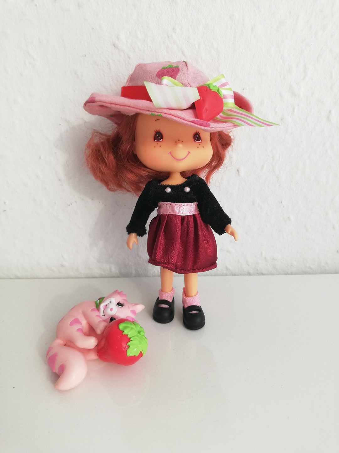 Strawberry Shortcake Berry Special Partys Berry Merry Christmas Emily ...
