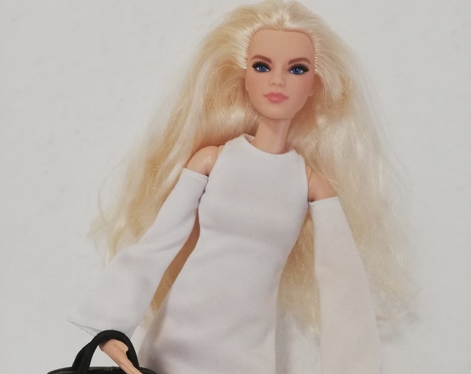 Barbie Signature Looks Made to Move Basics Doll Doll Tall Blond ...