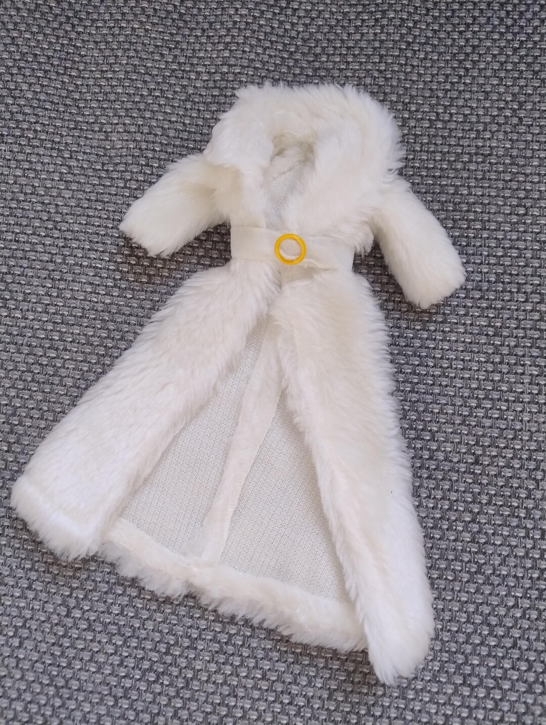 Barbie Fashions Original White Faux Fur Coat, 1977 Vintage Warm Wrap up ...