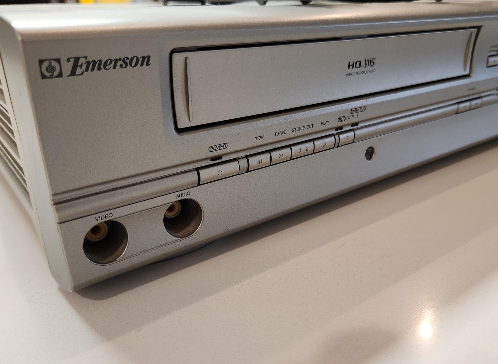 Emerson EWD2004 DVD VCR Combo Player 4 Head Vhs Recorder With Remote ...