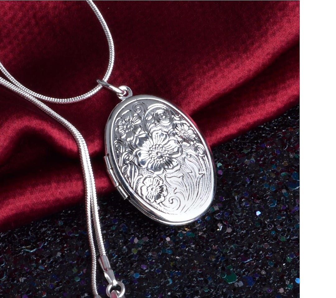 Sterling Silver Oval Locket Necklace: Vintage-inspired Photo Pendant - Etsy