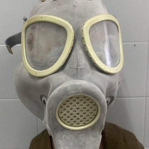 Polish Army Vintage Gas Mask Set - Etsy