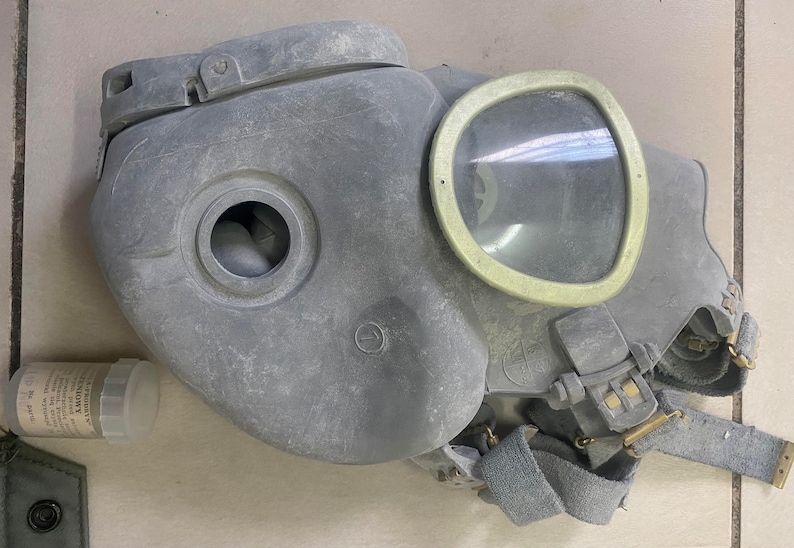 Polish Army Vintage Gas Mask Set - Etsy
