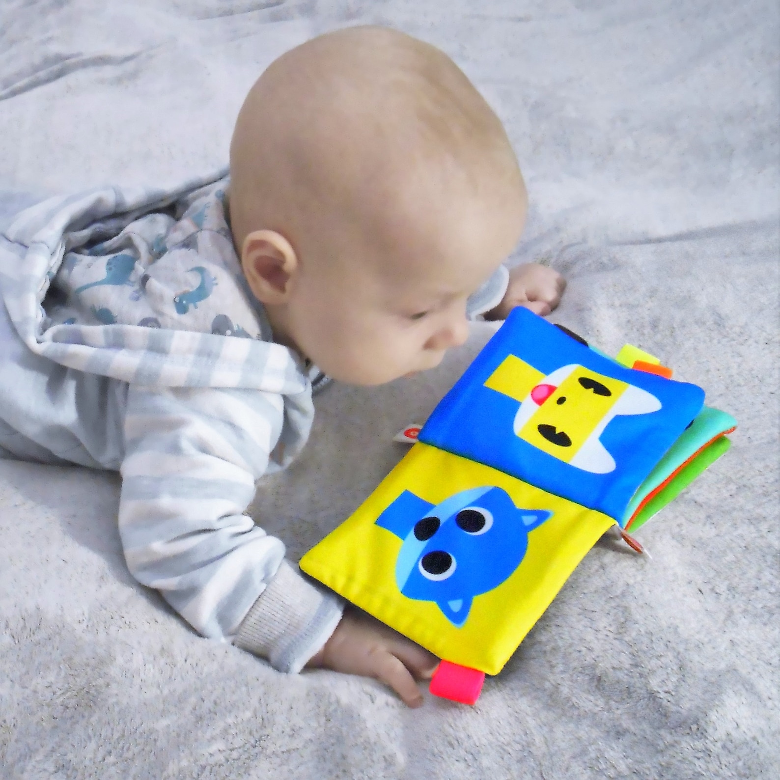 FABRIC BOOK, Gift for Newborn, Cloth Book, Baby Gift, Contrast Book ...