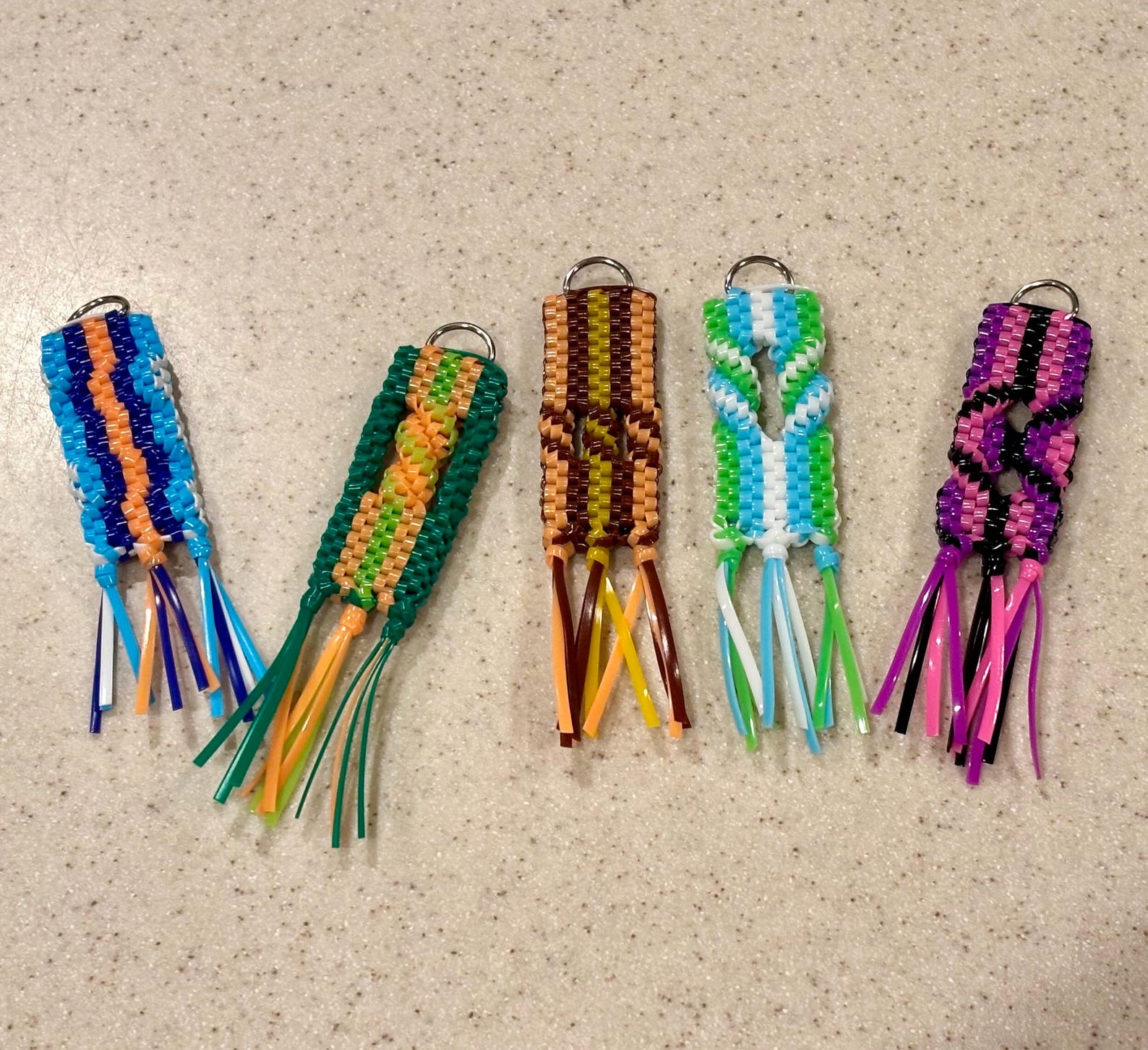 5pcs FLAT AND SHORT Design Plastic Lace Handcrafted Keychains Hanging ...