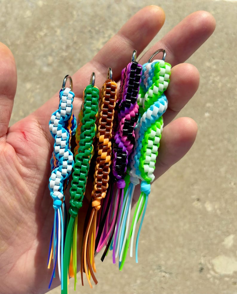 5pcs FLAT AND SHORT Design Plastic Lace Handcrafted Keychains Hanging ...