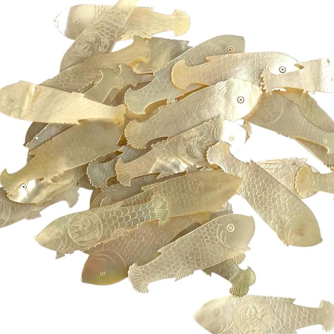 Antique Chinese Medium Mother of Pearl Fish Shaped Love Dove Gaming ...