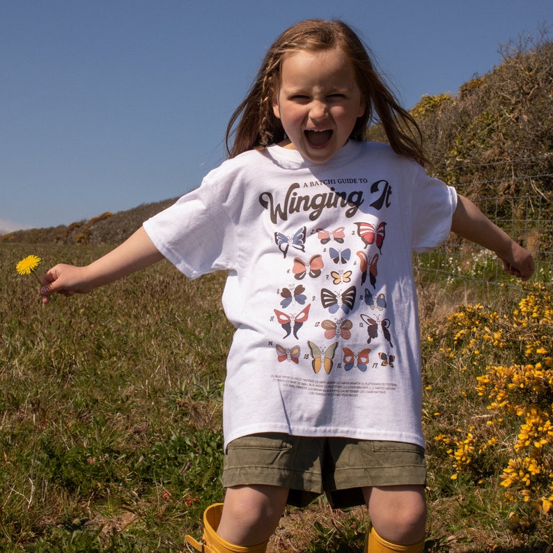 Maglietta Winging It Girls' Butterfly Guide - Etsy Italia