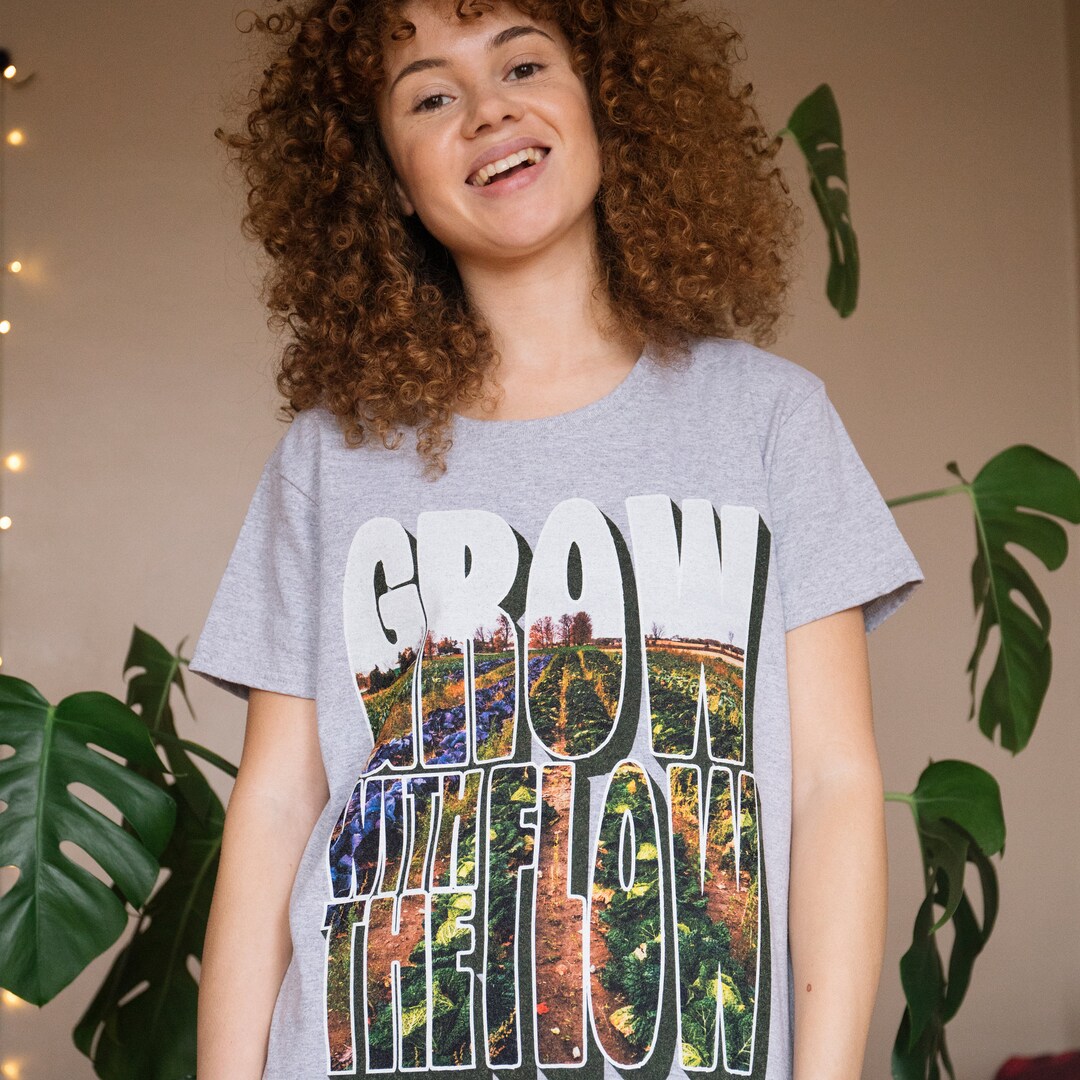Grow With the Flow Women's Slogan T-shirt - Etsy