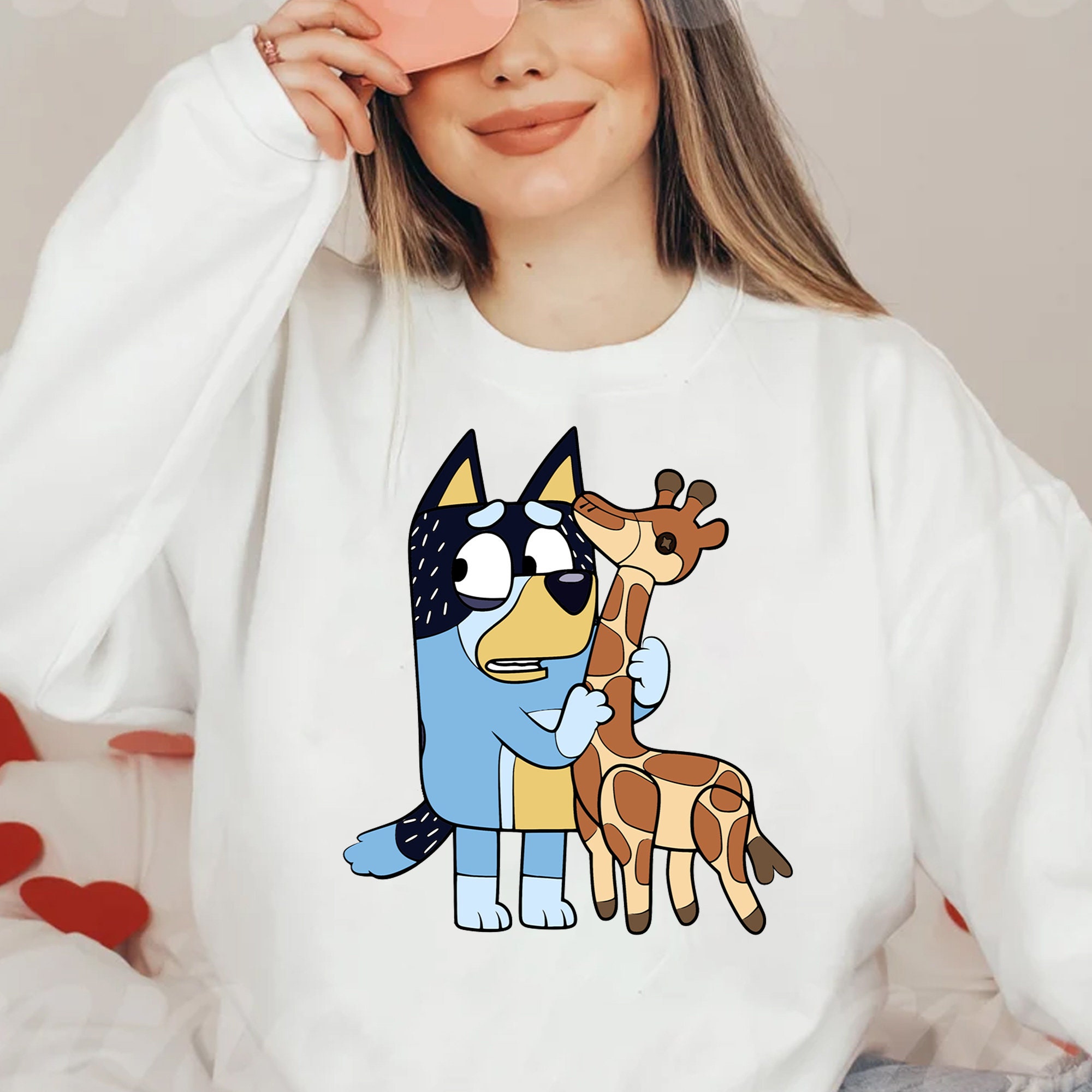 Cute Bluey With Giraffe, Blue Dog With Giraffe Png, Happy Blue Dog ...