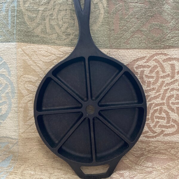 Cast Iron Cornbread - Etsy