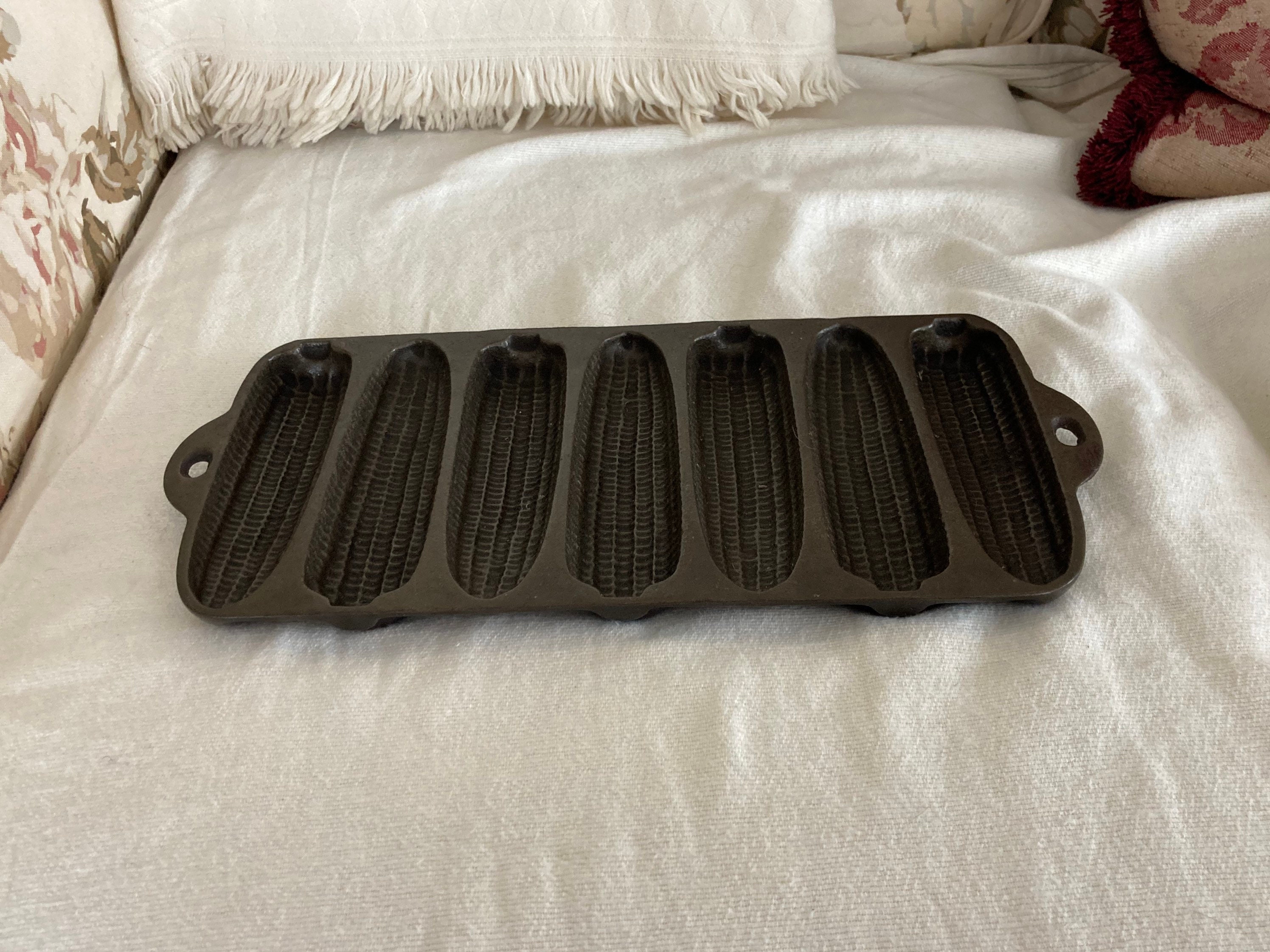 Vintage Cast Iron Cornbread Pan, Baking Pan, Cast Iron Cookware - Etsy