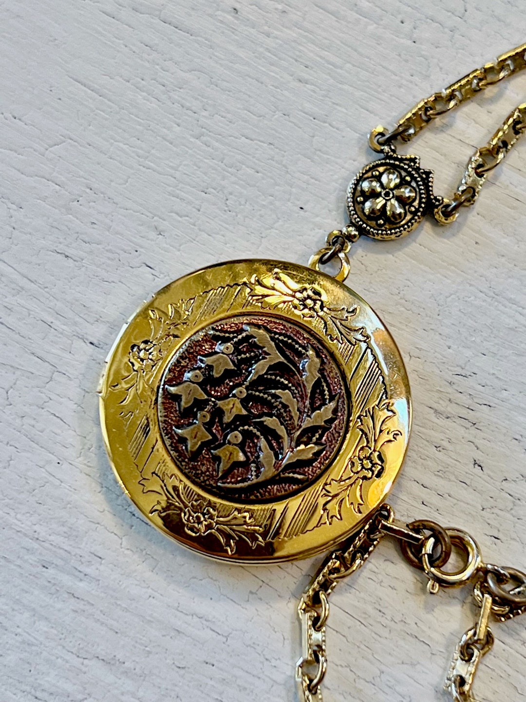 Vintage Gold-colored Old Fashioned Locket on Chain With Vintage Button ... Vintage Gold-colored Old Fashioned Locket on Chain With Vintage Button ...