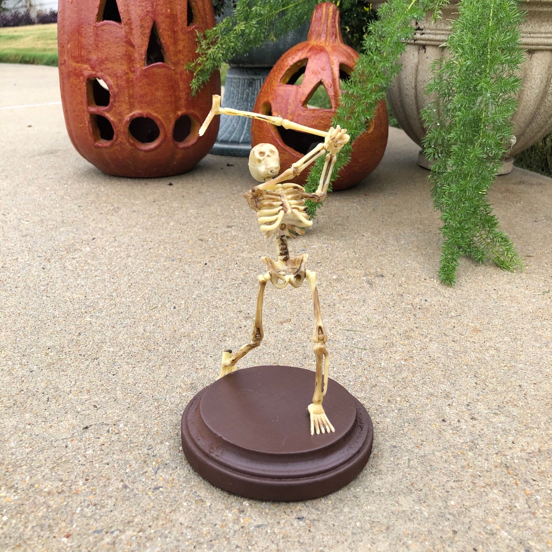 Golf Swing Skellie - Halloween Skeleton Party Trophy, Award or ...
