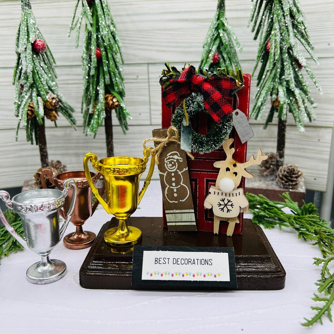 Best Decorations Contest Winner -red Door and Deer - Gold/silver/bronze ...