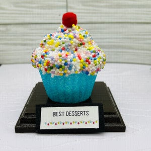 Cupcake Champion, Birthday Trophy or Baby Shower- Gold/silver/bronze ...