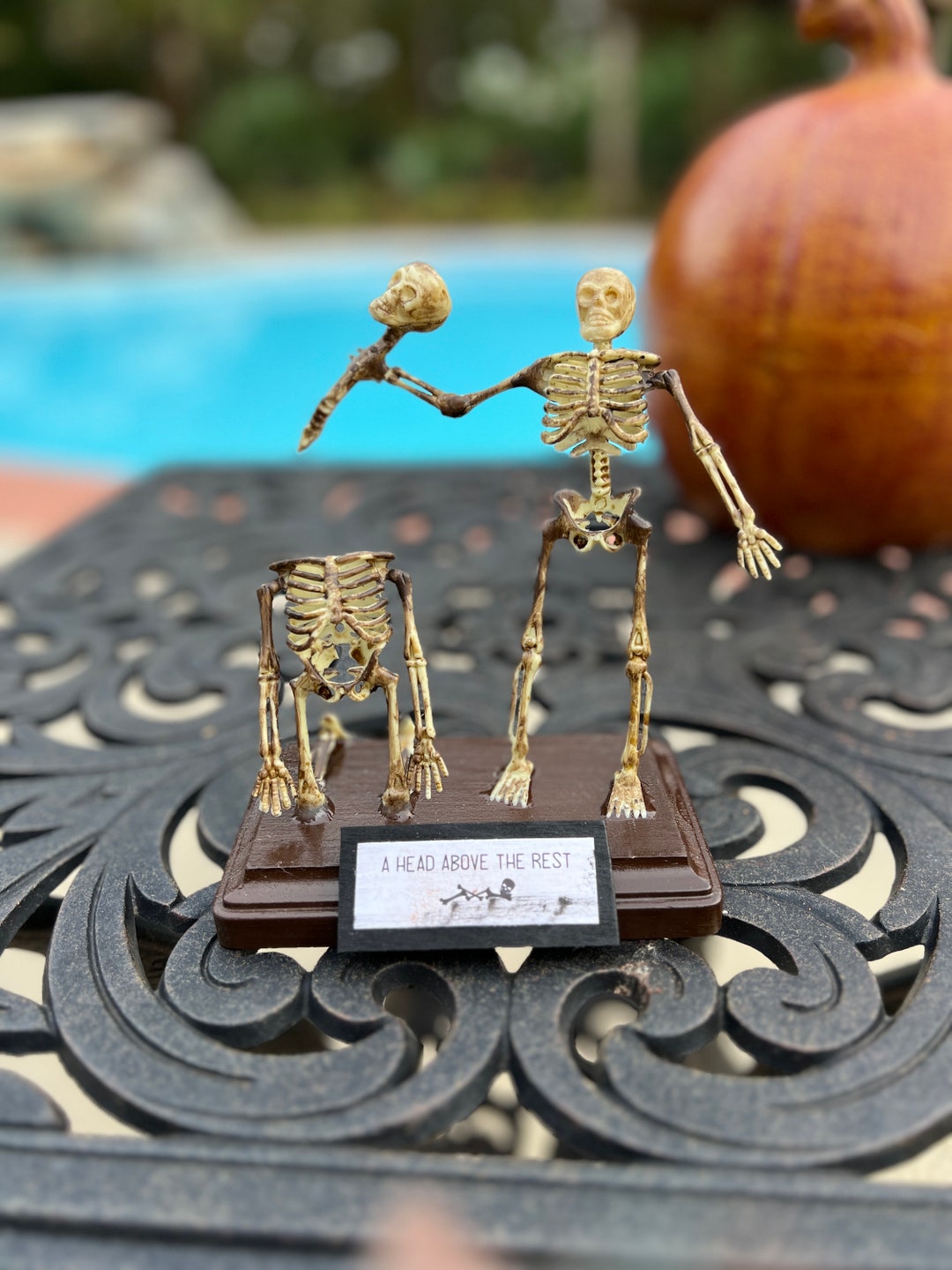 Scary Spine Ripper Award Trophy - Halloween Skeleton Party Trophy ...