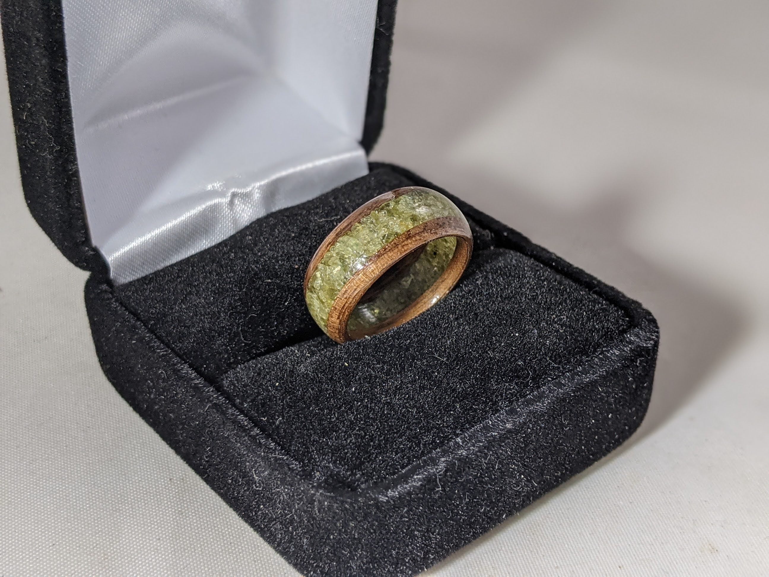 Ready to Wear: Floating Inlay Bentwood Ring Arizona Peridot | Etsy