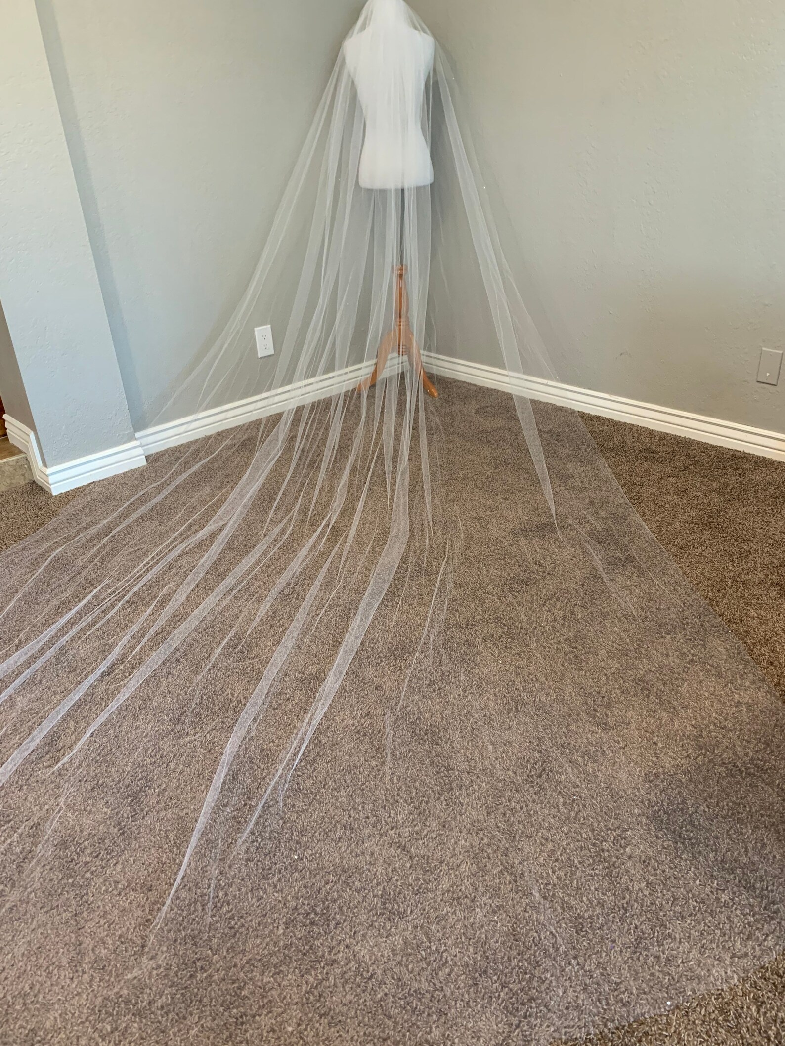 Cathedral veil with floating Swarovski crystals | Etsy