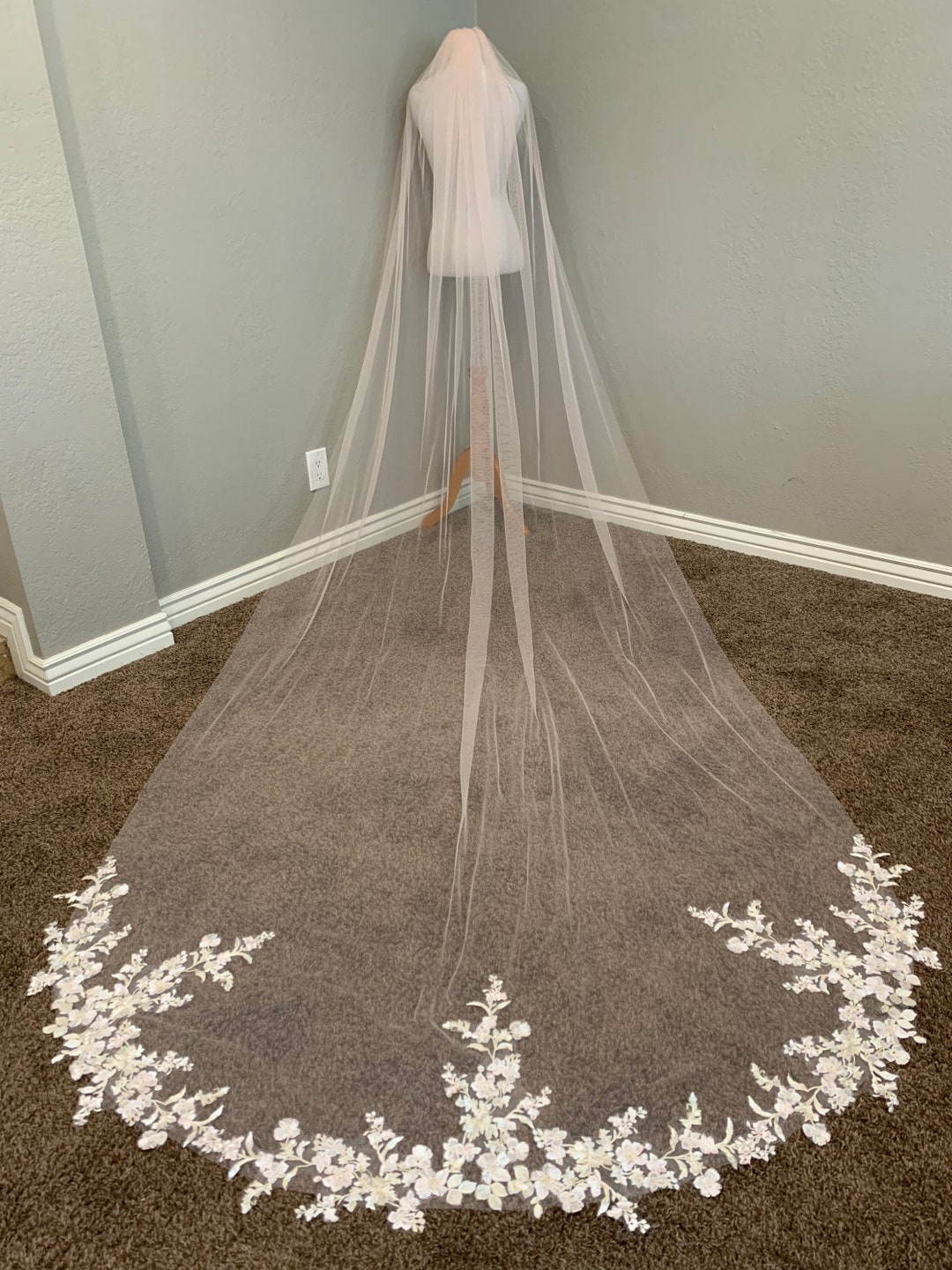 Embroidered Lace Hem Veil - Etsy