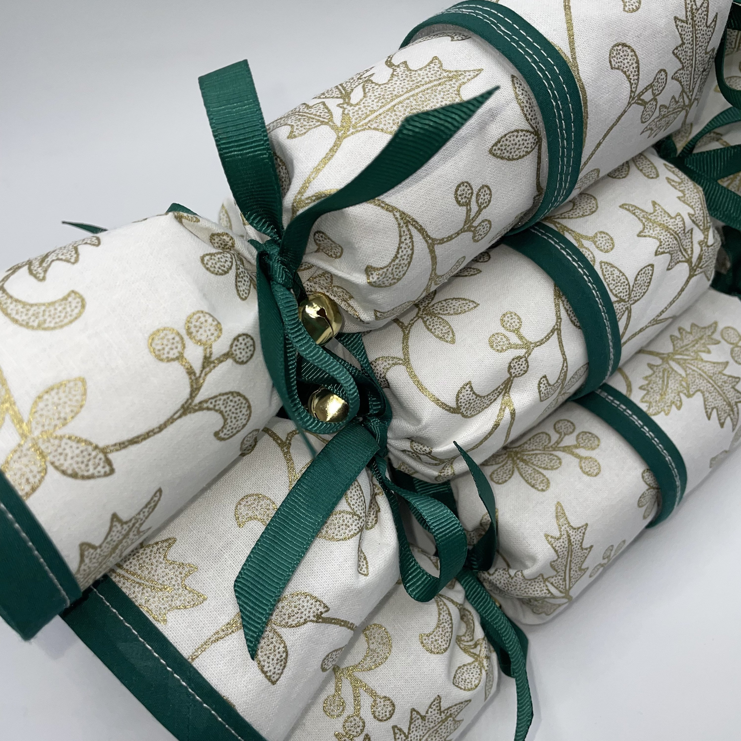 Deluxe Gold & Green Mistletoe Fabric Reusable Crackers Set of 6 ...