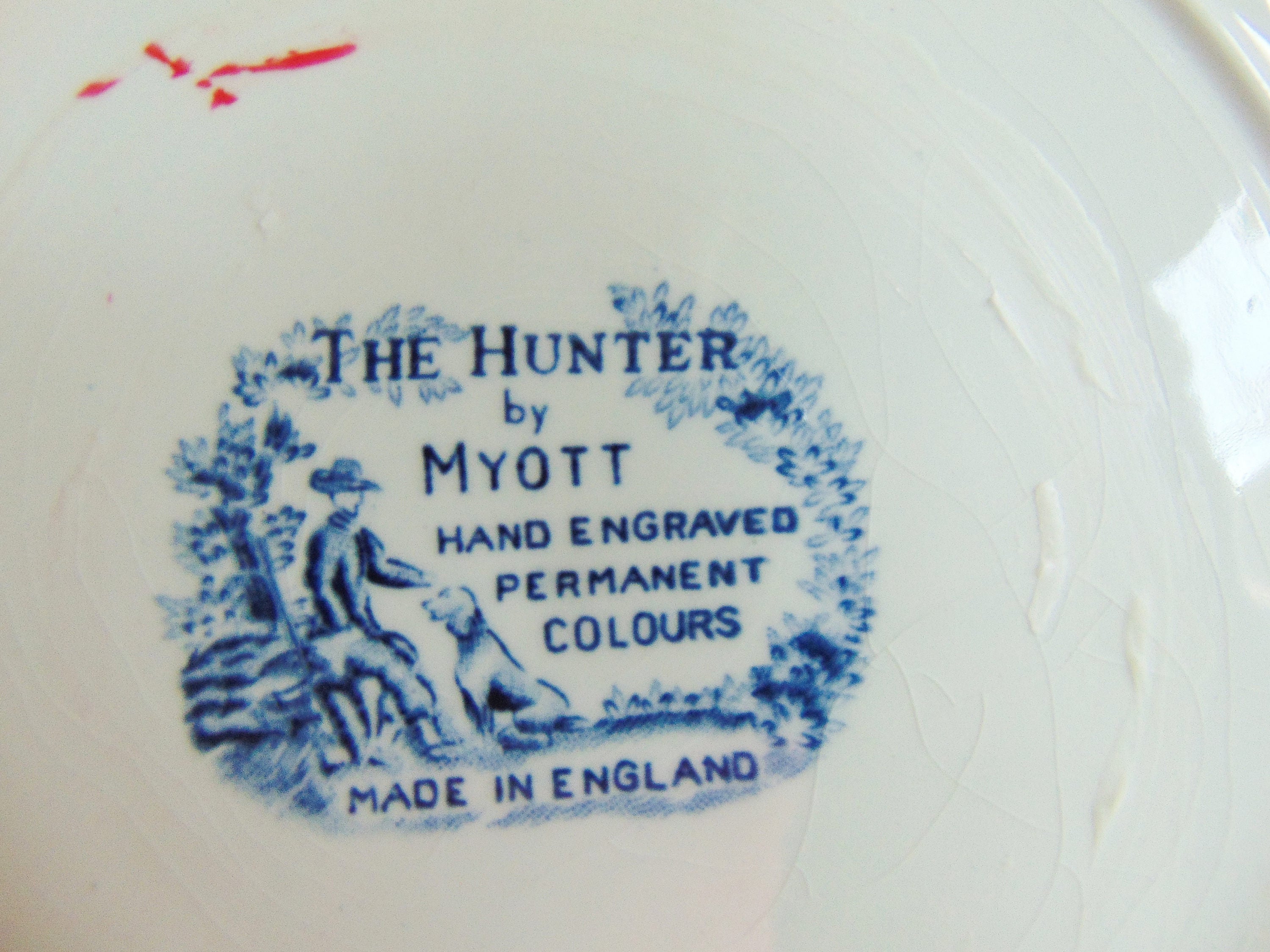 The Hunter de MYOTT Hand engraved Made in England Plate Blue & - Etsy ...