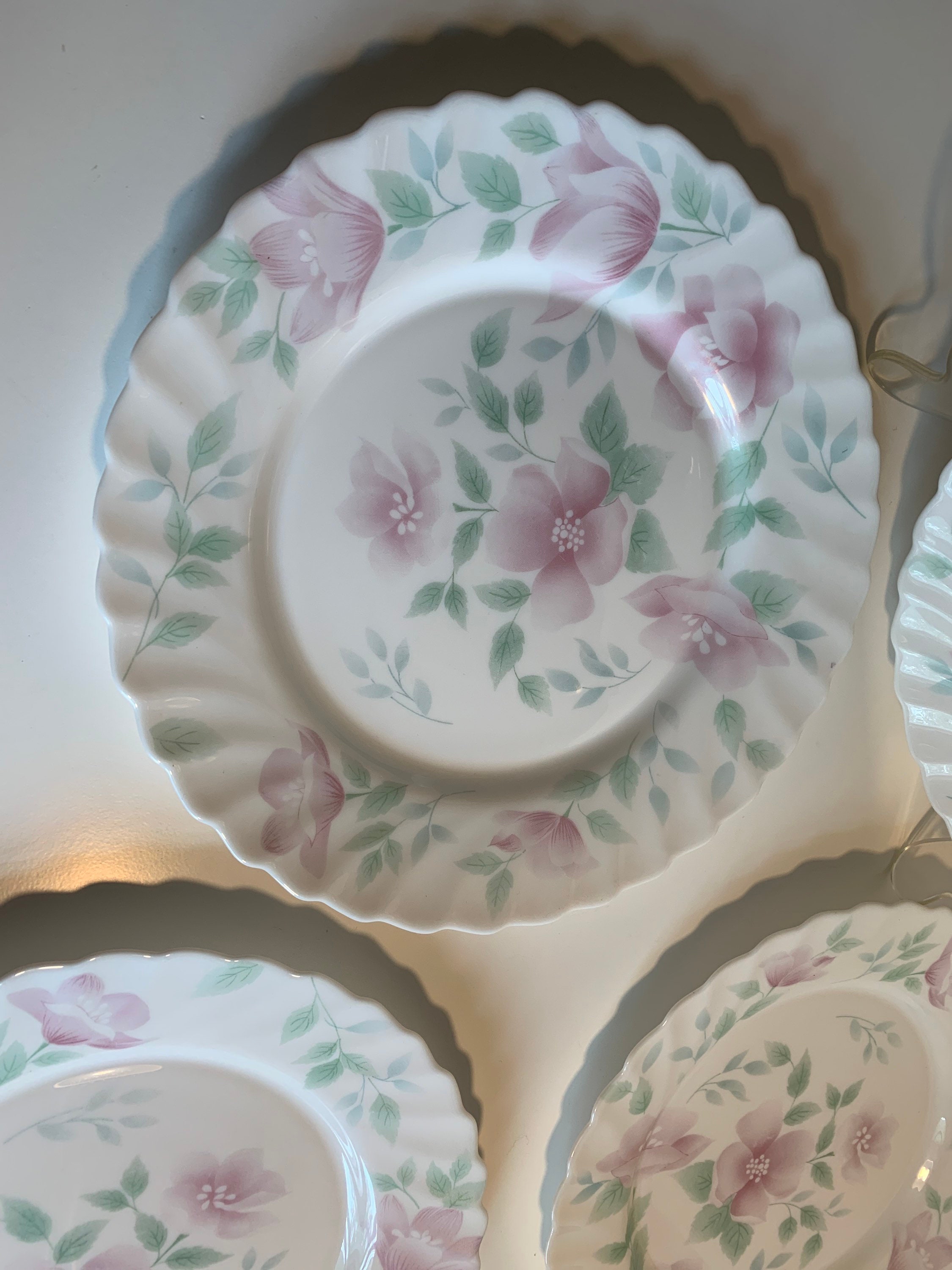 Home & Living Arcopal Rose Plates Vintage Four 11 Dinner Plates Milk ...