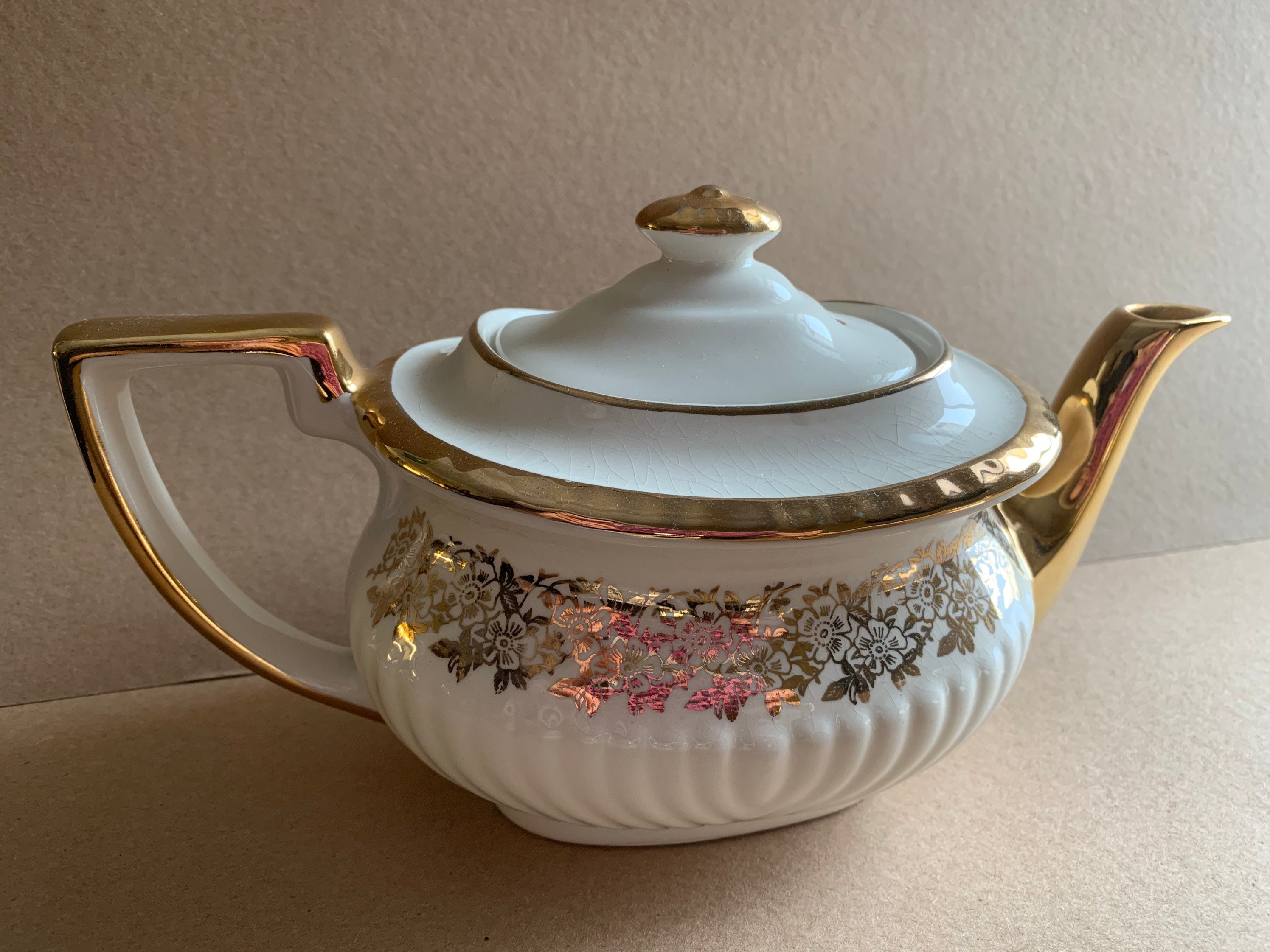 Gibson Georgian Vintage Teapot Cream & Sugar Match Set Fine China Gold ...