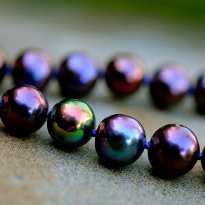 Splendid Dark Purple Pearl Necklace - Etsy