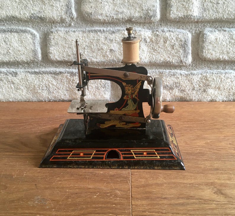 Antique Tin Toy Sewing Machine for Children | Casige Hand Crank Sewing ...