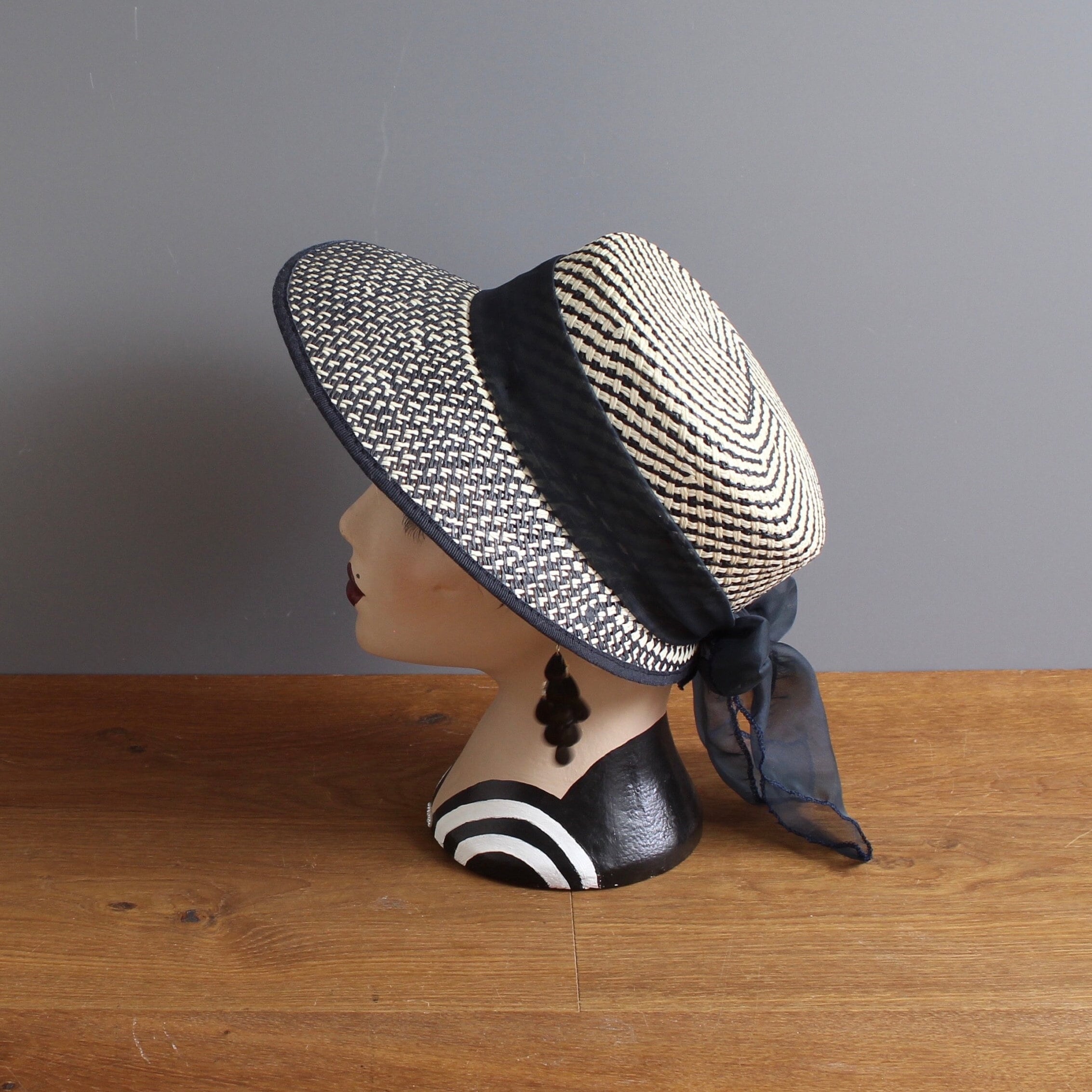 Vintage Woman Straw Hat + Hat Box | Beach Hat | Beige Paper Straw Wide ...