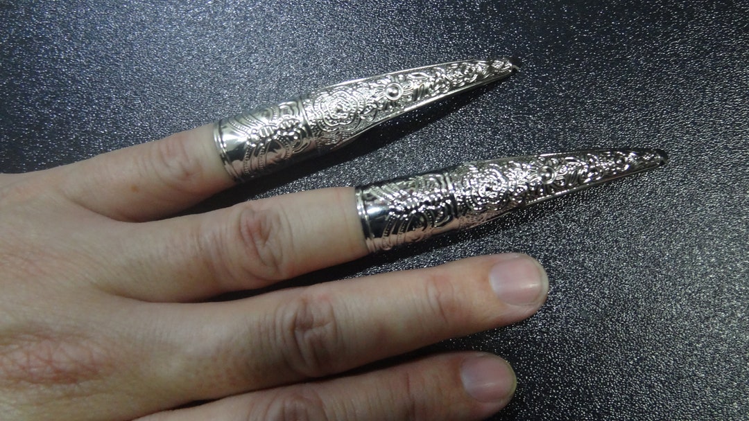 Silver-colored Claws (7.8cm) - Set of 2, 5 or 10 Witch Claws - Silver ...