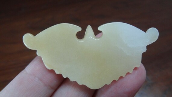 2005-141 - Translucent Jadeite Carving - Fortune Bat … - Gem