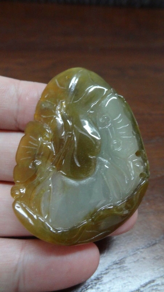 2005-146 - Translucent Jadeite Carving - Goddess of M… - Gem